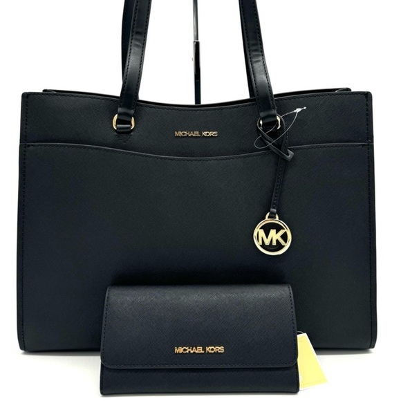 Michael Kors | Bags | Michael Kors Large Mf Pocket Shoulder Tote Bag ...